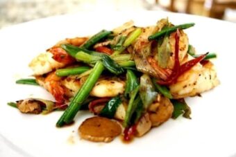 Easy Scallion and Ginger Shrimp Stir Fry - The Woks of Life