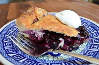 Summer Berry Pie - The Woks of Life