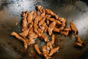 Shanghai Fried Noodles (Cu Chao Mian) - The Woks of Life