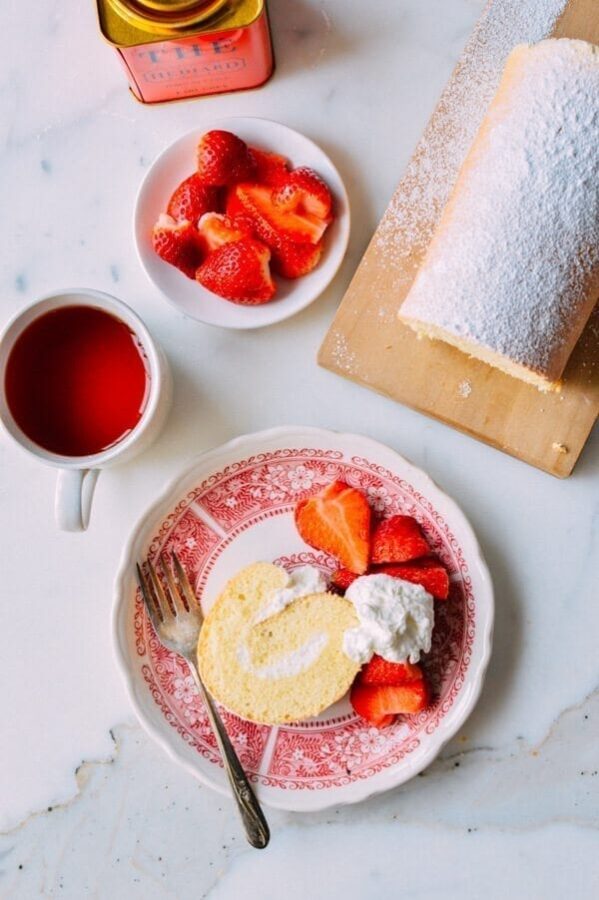 Chinese Swiss Roll with Cream Filling - The Woks of Life