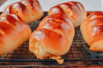 Ham and Cheese Buns: Chinese Bakery Style - The Woks of Life