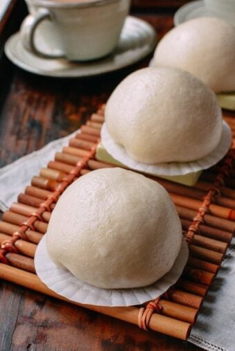 Cantonese Steamed Custard Buns (Nai Wong Bao)