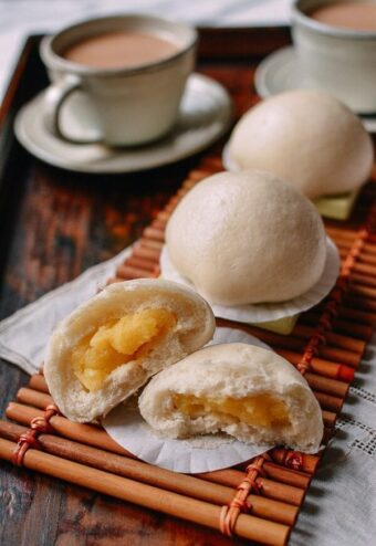 Cantonese Steamed Custard Buns (Nai Wong Bao)
