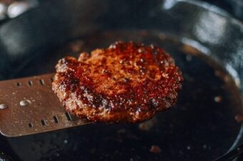 Xi’an Cumin Lamb Burgers - The Woks of Life