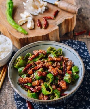 Pork and Pepper Stir-fry (辣椒小炒肉) - The Woks of Life