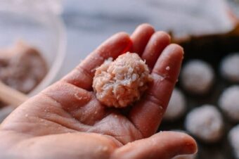Chinese Pearl Meatballs with Sticky Rice (珍珠丸子) - The Woks of Life