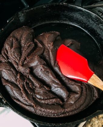 Chinese Steamed Red Bean Buns - The Woks of Life