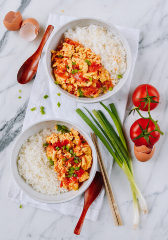 Chinese Tomato Egg Stir-fry, 番茄炒鸡蛋 - The Woks of Life