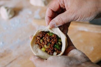 Chinese Steamed Pork Buns (包子 - Baozi) - The Woks of Life