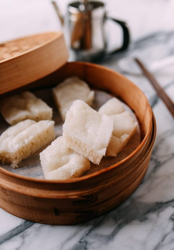 Bai Tang Gao - 白糖糕 (White Sugar Sponge Cake) - The Woks of Life