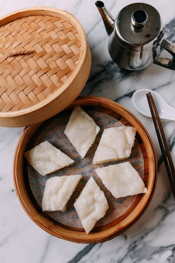 Bai Tang Gao - 白糖糕 (White Sugar Sponge Cake) - The Woks of Life
