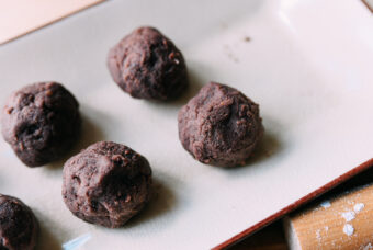 Chinese Steamed Red Bean Buns - The Woks of Life