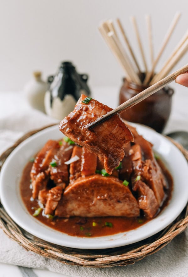 Hakka Steamed Pork Belly with Taro (Wu Tau Kau Yuk) - The Woks of Life