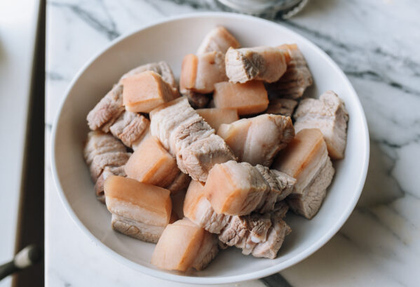 Braised Pork Belly with Meigan Cai (梅干菜焖肉) - The Woks of Life