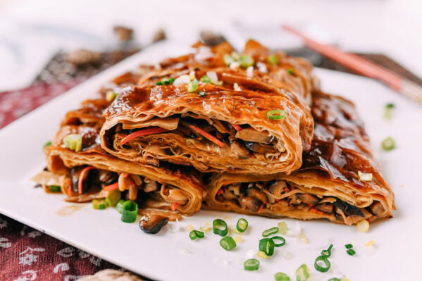 Chinese Vegetarian Duck (素鸭) - The Woks of Life