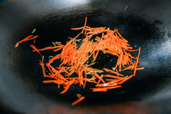 Chinese Vegetarian Duck (素鸭) - The Woks of Life