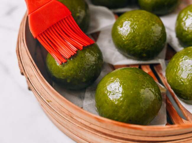 Qingtuan (青团): Mugwort Mochi | The Woks of Life