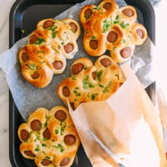 Flower Hot Dog Buns - The Woks of Life