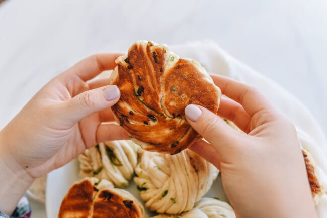 Hua Juan (Chinese Flower Rolls/Scallion Buns) - The Woks of Life
