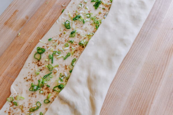 Hua Juan (Chinese Flower Rolls/Scallion Buns) - The Woks of Life