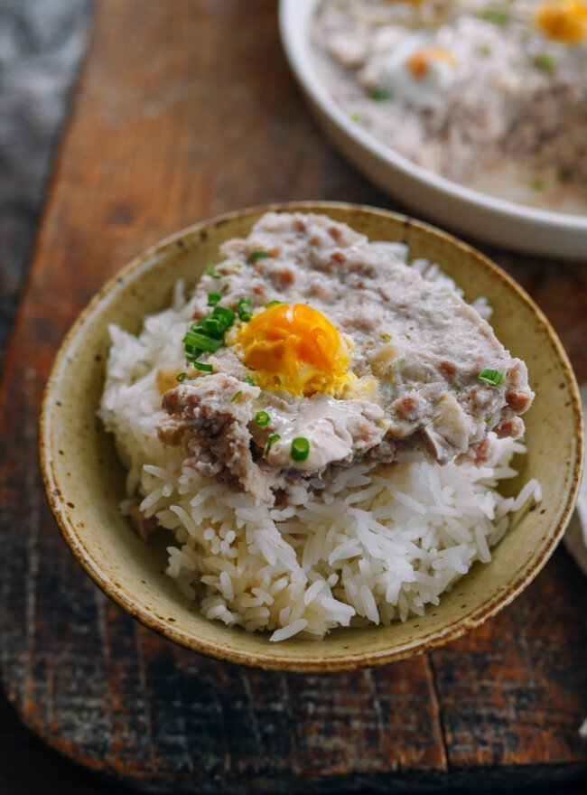 Steamed Pork Patty with Salted Duck Eggs (咸蛋蒸肉饼) - The Woks of Life