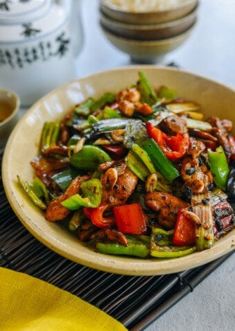 Hunan Chicken - The Woks of Life
