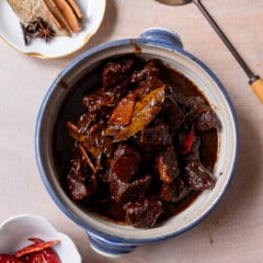 Red Braised Beef (红烧牛肉) - The Woks of Life