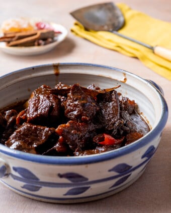 Red Braised Beef (红烧牛肉) - The Woks of Life