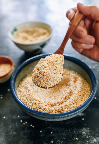 How to Toast Sesame Seeds - The Woks of Life