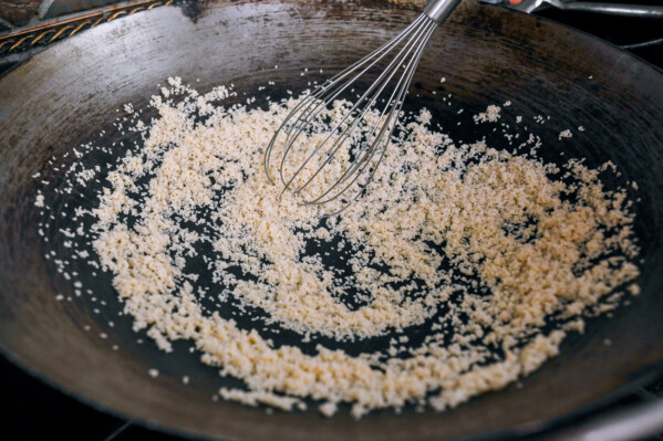 How to Toast Sesame Seeds - The Woks of Life