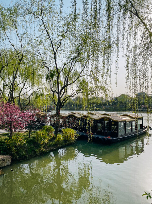 Exploring Huaiyang Cuisine in Yangzhou (扬州) - The Woks of Life