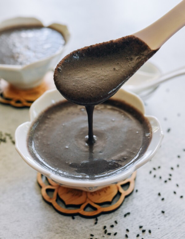 Black Sesame Soup (芝麻糊) - The Woks of Life