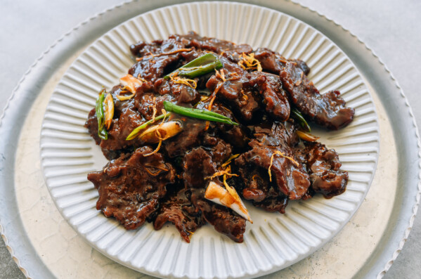 Ginger Beef - The Woks of Life