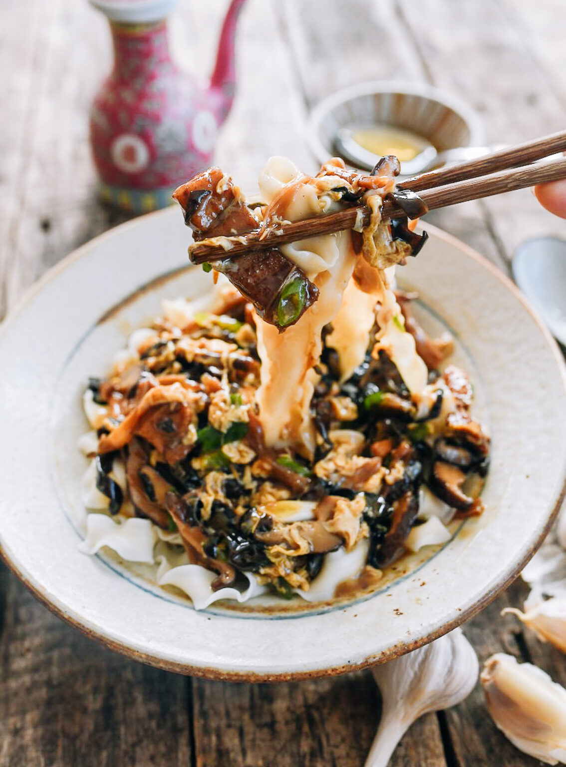Da Lu Mian (打卤面 - Northern Chinese Gravy Noodles) - The Woks of Life