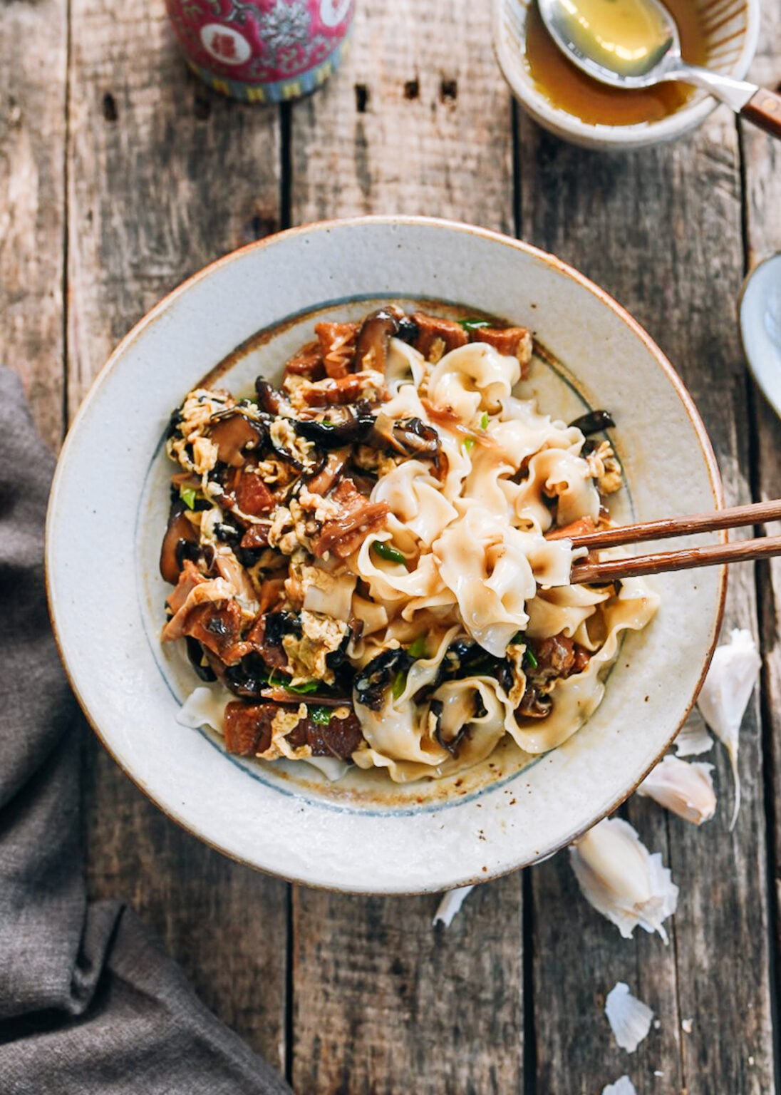 Da Lu Mian (打卤面 - Northern Chinese Gravy Noodles) - The Woks of Life